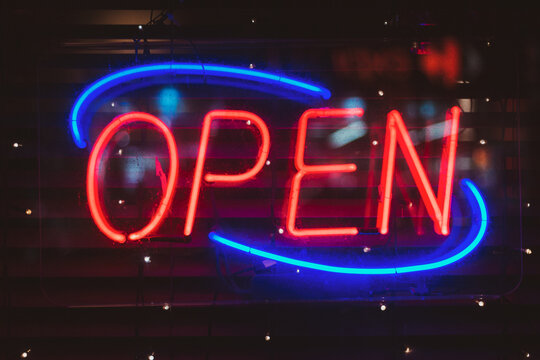 "Open Neon" Immagini - Sfoglia 40 foto, vettoriali e video Stock ...