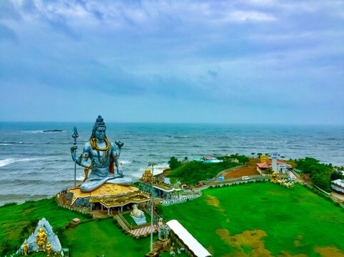 Murudeshwar 画像 - 参照 642 Stock 写真、ベクターおよびビデオ | Adobe Stock