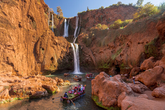 Ozoud bilder – Bläddra bland 78 stockfoton, vektorer och videor | Adobe ...