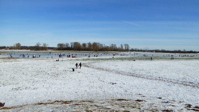 รูปภาพSchlittern – เลือกดูภาพถ่ายสต็อก เวกเตอร์ และวิดีโอ164 | Adobe Stock