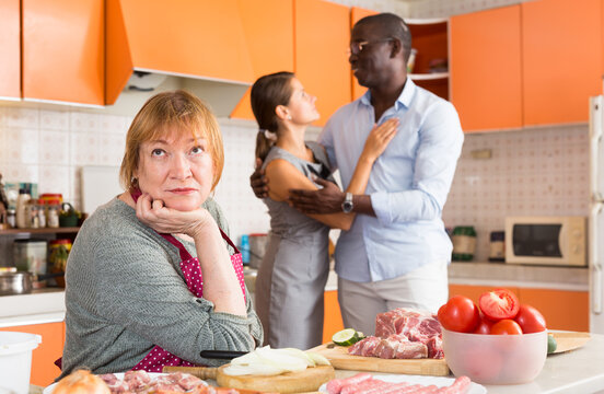 Unpleasing Bilder – Durchsuchen 1,223 Archivfotos, Vektorgrafiken und ...