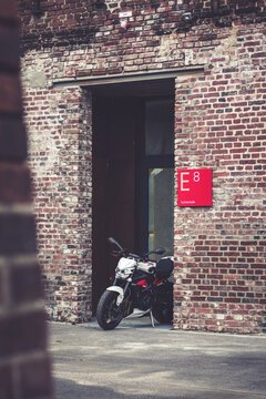 Motoroller Bilder – Durchsuchen 309 Archivfotos, Vektorgrafiken und ...