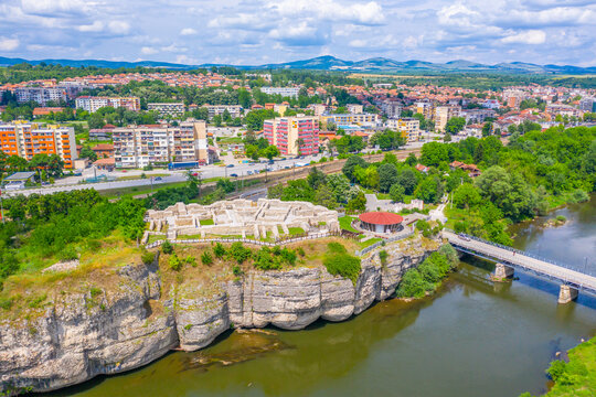 รูปภาพMezdra – เลือกดูภาพถ่ายสต็อก เวกเตอร์ และวิดีโอ167 | Adobe Stock