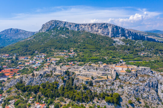 รูปภาพKlis – เลือกดูภาพถ่ายสต็อก เวกเตอร์ และวิดีโอ1,062 | Adobe Stock