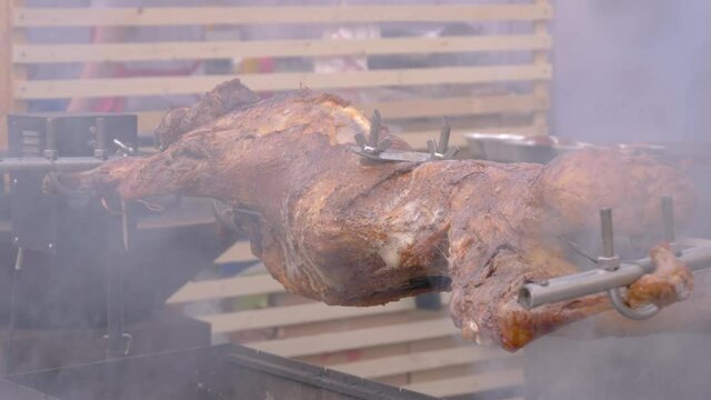 Spit-Roast Images – Parcourir 153 le catalogue de photos, vecteurs et ...