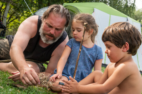 1,932,396 BEST Stuck IMAGES, STOCK PHOTOS & VECTORS | Adobe Stock