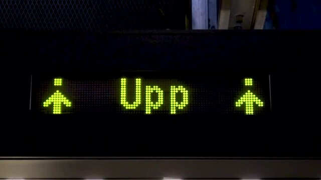 「Upp」の写真素材 | 517件の無料イラスト画像 | Adobe Stock