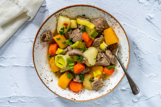 Cawl-Bilder: Stock-Fotos & -Videos. | Adobe Stock