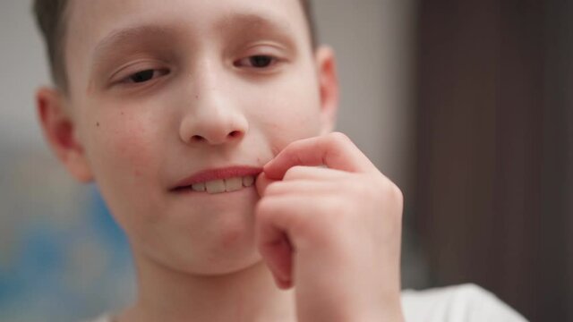 รูปภาพ"Loose Tooth" – เลือกดูภาพถ่ายสต็อก เวกเตอร์ และวิดีโอ325 | Adobe ...