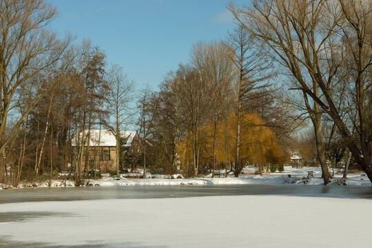 Neueneck Bilder – Durchsuchen 197 Archivfotos, Vektorgrafiken und ...