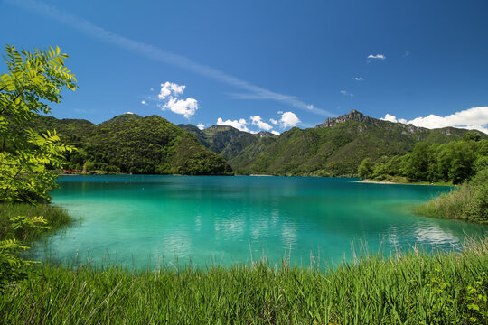 Wassertrum-Bilder: Stock-Fotos & -Videos. | Adobe Stock