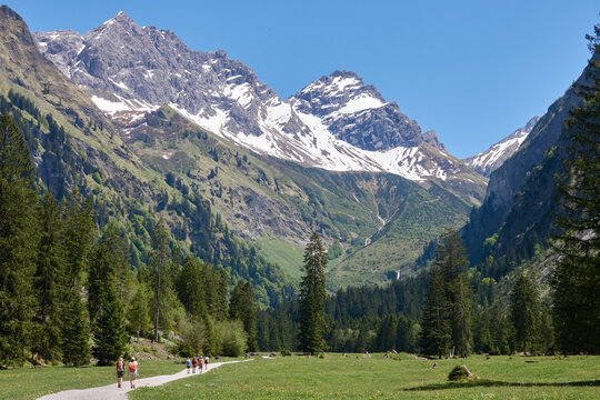 รูปภาพBergwanderer – เลือกดูภาพถ่ายสต็อก เวกเตอร์ และวิดีโอ1,076 ...