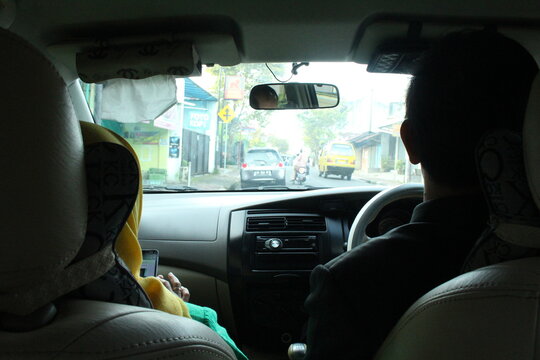 Elterntaxi Bilder – Durchsuchen 316 Archivfotos, Vektorgrafiken und Videos | Adobe Stock