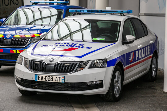 "Police Nationale" Images – Browse 317 Stock Photos, Vectors, and Video ...