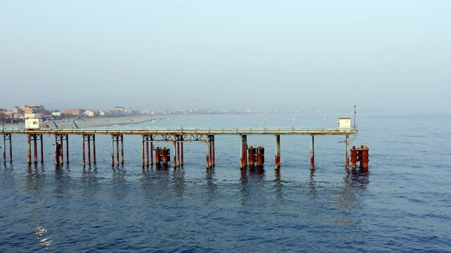 Pontile Bilder – Durchsuchen 6,434 Archivfotos, Vektorgrafiken und ...