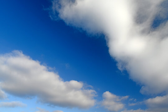 Moln bilder – Bläddra bland 524 stockfoton, vektorer och videor | Adobe ...