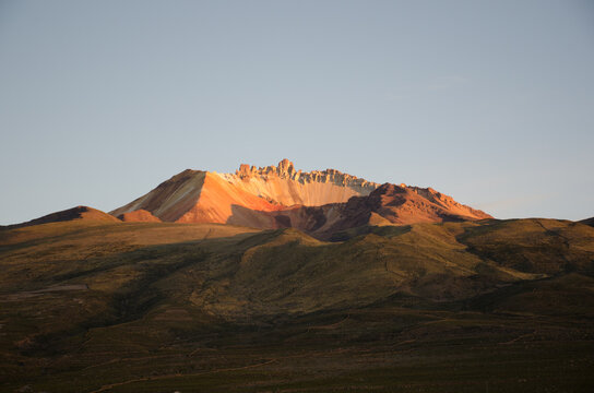 รูปภาพTunupa – เลือกดูภาพถ่ายสต็อก เวกเตอร์ และวิดีโอ984 | Adobe Stock