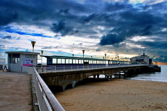 "Bournemouth Pier" Images – Browse 122 Stock Photos, Vectors, and Video ...