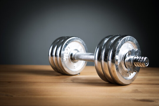 438,608 BÄSTA Hantel BILDER, STOCKFOTON OCH VEKTORBILDER | Adobe Stock