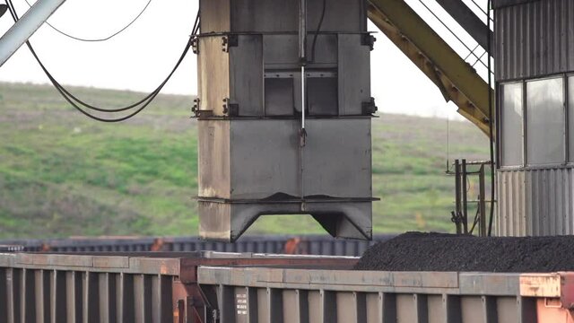"Coal Loading" Images – Browse 205 Stock Photos, Vectors, and Video ...