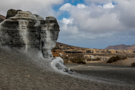 Vulkanasche Bilder – Durchsuchen 12,105 Archivfotos, Vektorgrafiken und ...