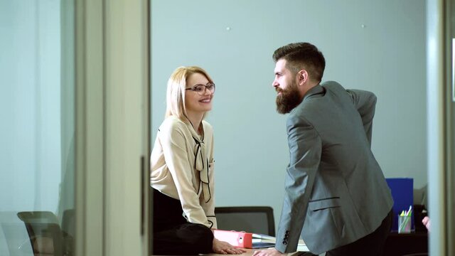 "Work Romance" Images – Parcourir 312 le catalogue de photos, vecteurs ...