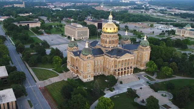 Afbeeldingen over "Iowa State Capitol" – Blader in stockfoto's ...