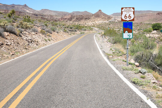 "Route 66 Sign" Images – Browse 204 Stock Photos, Vectors, and Video ...