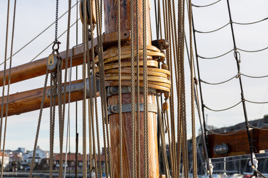 Mainmast Bilder – Durchsuchen 2,123 Archivfotos, Vektorgrafiken und ...