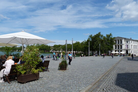 Pfaffe Bilder – Durchsuchen 2,692 Archivfotos, Vektorgrafiken und ...