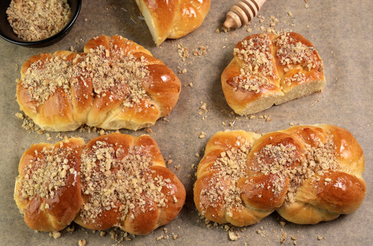 Mucenici Imagens – Procure 126 fotos, vetores e vídeos | Adobe Stock