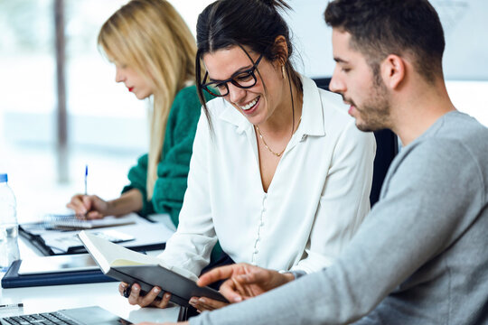 456,876 BEST Negotiate IMAGES, STOCK PHOTOS & VECTORS | Adobe Stock