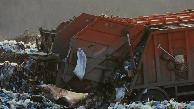 "Throwing Garbage" Billeder – Gennemse 204 stockfotos, vektorer og ...