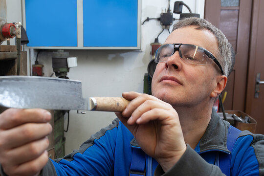 「Erstechen」の画像 - 70 件の Stock 写真、ベクターおよびビデオ | Adobe Stock