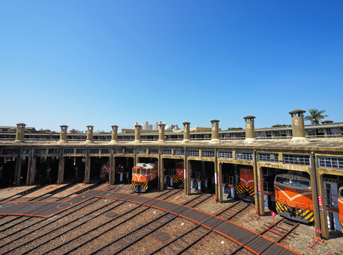 รูปภาพRoundhouse – เลือกดูภาพถ่ายสต็อก เวกเตอร์ และวิดีโอ4,297 | Adobe ...