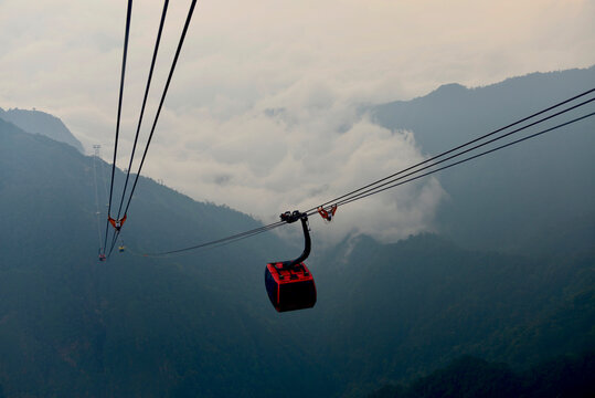 "Overhead Cable Car" Images – Browse 4,285 Stock Photos, Vectors, and ...