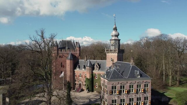 Nyenrode bilder – Bläddra bland 26 stockfoton, vektorer och videor ...