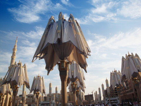 Gaudi Arabia Images – Browse 1 Stock Photos, Vectors, and Video | Adobe ...