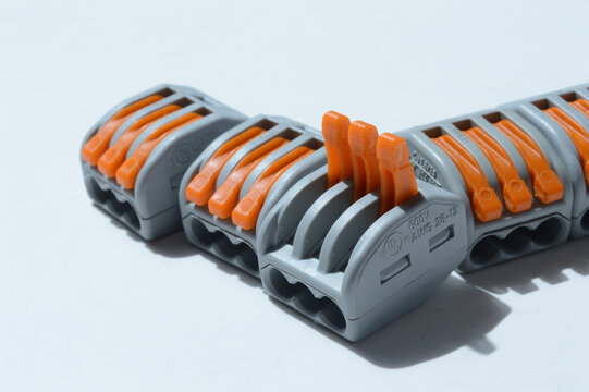 Blockklemme Bilder – Durchsuchen 12,907 Archivfotos, Vektorgrafiken und ...