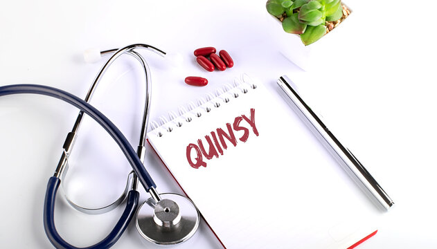 Quinsy bilder – Bläddra bland 1,368 stockfoton, vektorer och videor ...
