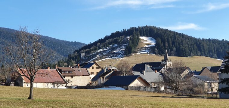 Autrans - Images et vidéos libres de droits | Adobe Stock