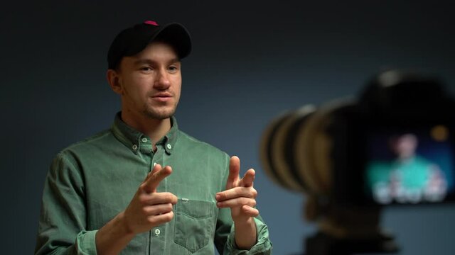 Vlogger Images – Browse 3,045 Stock Photos, Vectors, and Video | Adobe ...