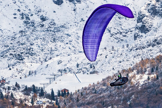 รูปภาพSpeedflyer – เลือกดูภาพถ่ายสต็อก เวกเตอร์ และวิดีโอ1,243 | Adobe ...