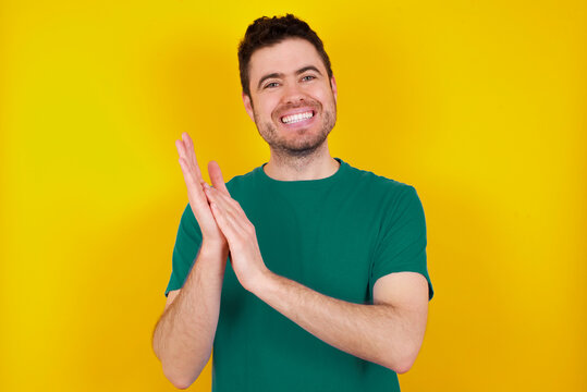 Clapping Images – Browse 493,635 Stock Photos, Vectors, and Video ...