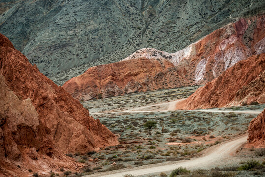 Purmamarca 影像 – 瀏覽 3,563 個素材庫相片、向量圖和影片 | Adobe Stock