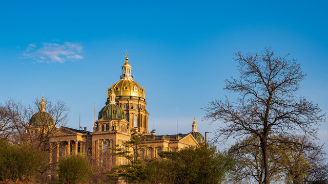 "Iowa State Capitol" Images – Browse 529 Stock Photos, Vectors, and ...