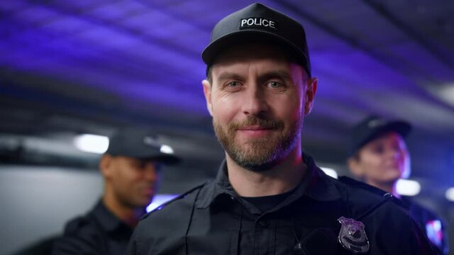 Police Officer Smiling Images – Browse 26,356 Stock Photos, Vectors ...