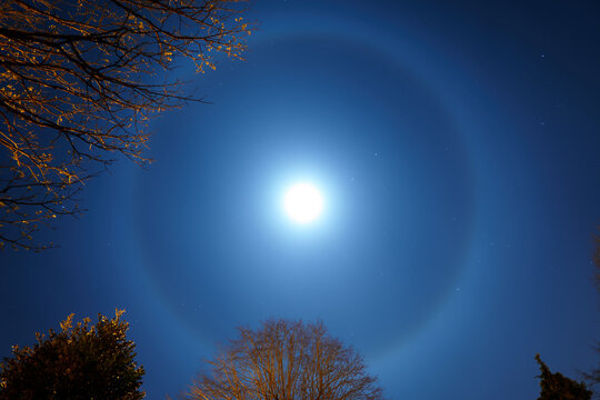 "Moon Halo" Images – Browse 295 Stock Photos, Vectors, and Video ...