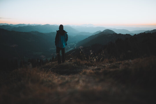 Wanderer Bilder – Durchsuchen 100,420 Archivfotos, Vektorgrafiken und ...