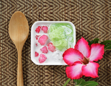 「Gouching」の画像 - 1,707 件の Stock 写真、ベクターおよびビデオ | Adobe Stock